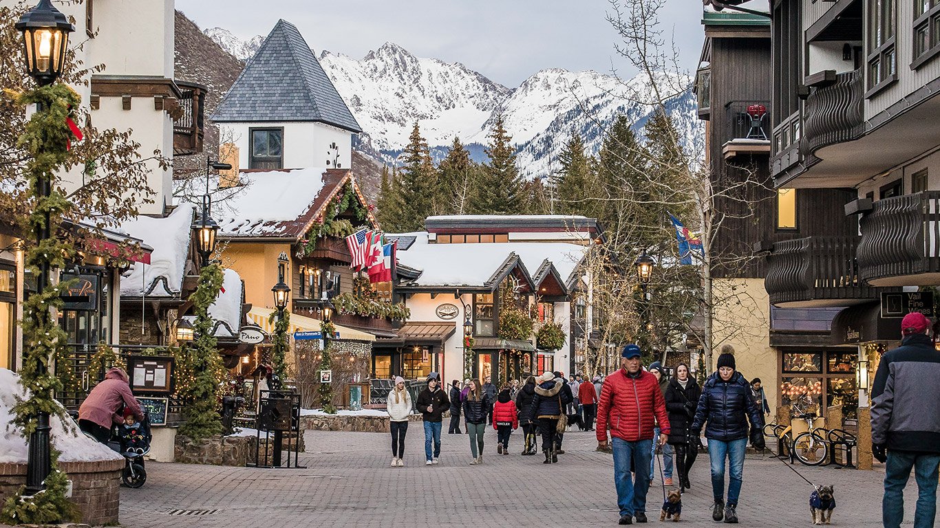 Vail Resort | The Ultimate Luxury Ski Destination in the US